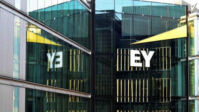 EY: Δωρεάν μεταπτυχιακό στα Business Analytics, για όλα τα στελέχη της ...